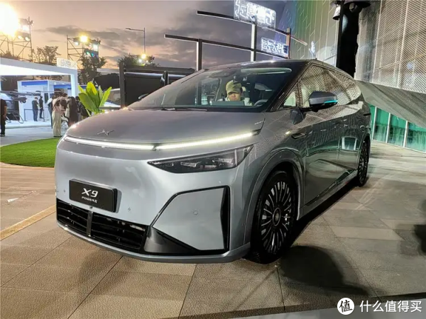 3200公里仅充电一次？小鹏 X9 超级增程 MPV 30.98万起