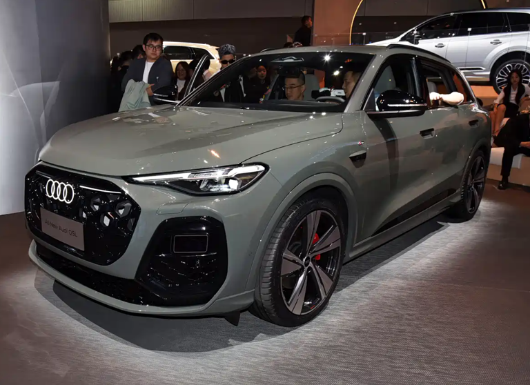 全新奥迪Q5L内饰亮相！预计在年内迎来上市