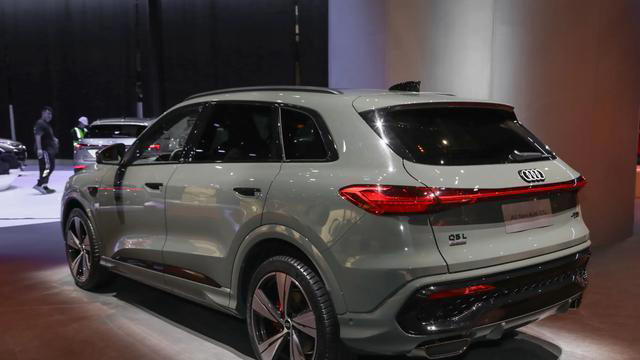 搭载第五代EA888发动机，全新一汽奥迪Q5L亮相，2.0T达到204马力