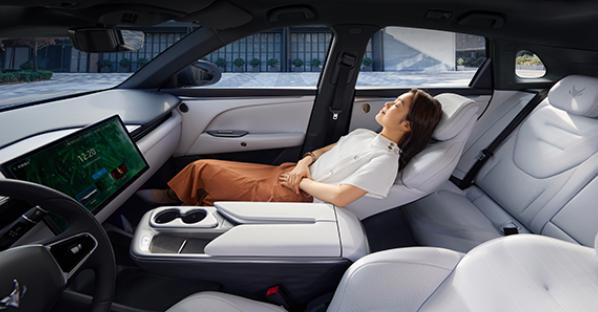 10.98万起！极狐阿尔法T5把城区NOA焊死在12万级