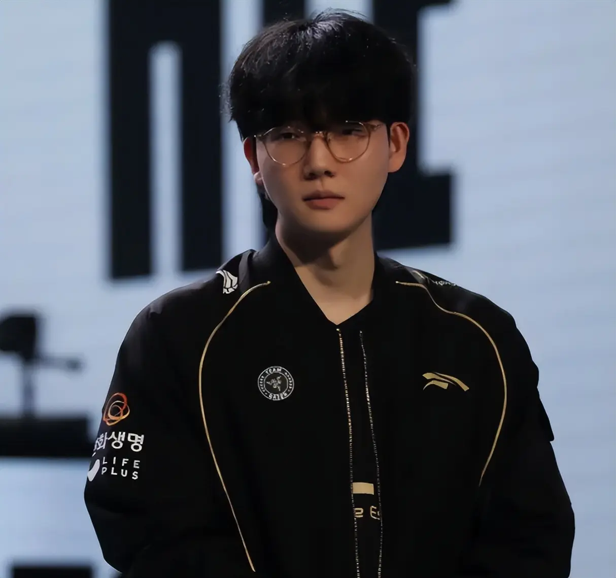 EDG组建超级战舰！知情人透露：接触了左手和Viper，预告新阵容