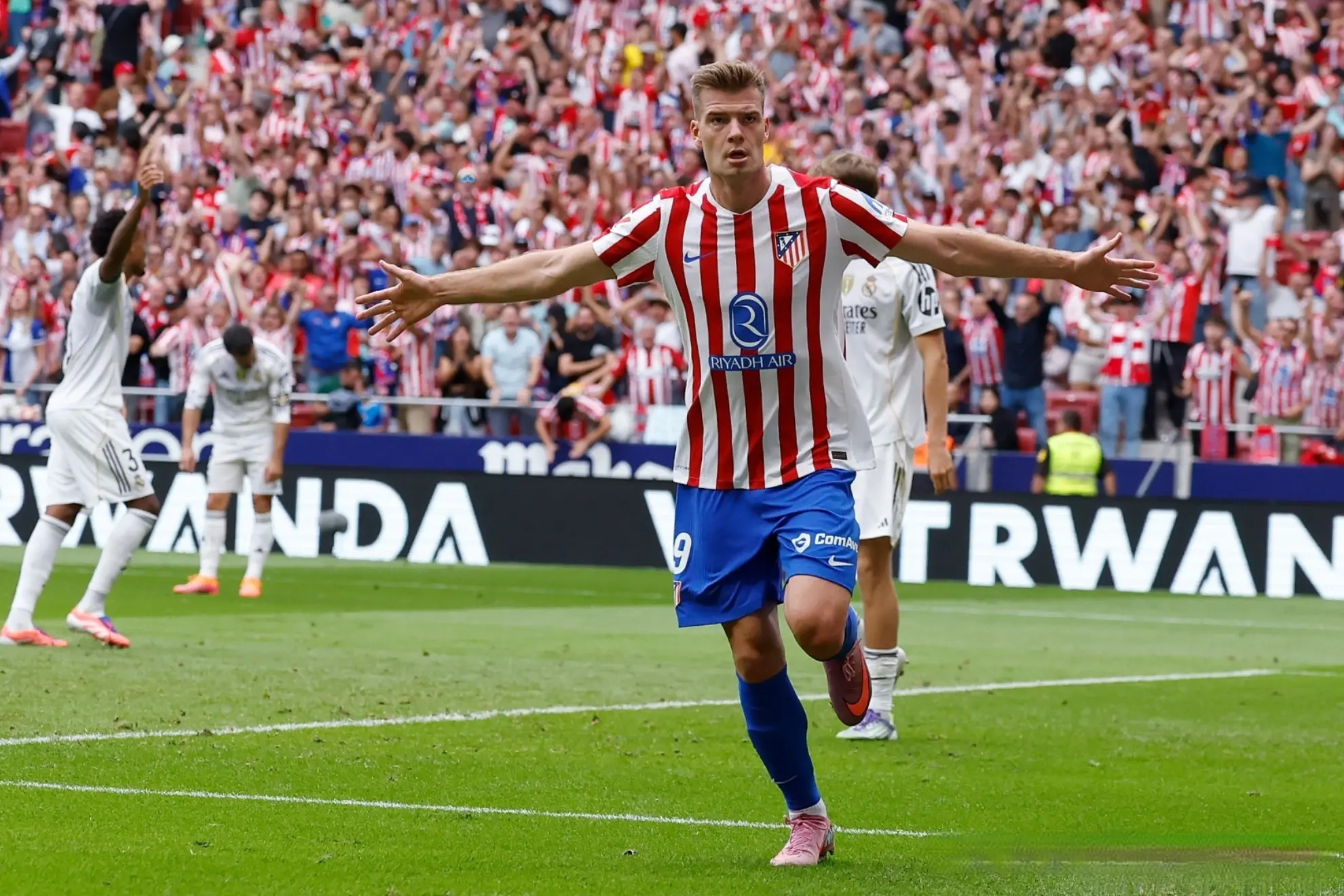 AC米兰补强锋线：目标两大空霸，前德甲金靴+西甲银靴！