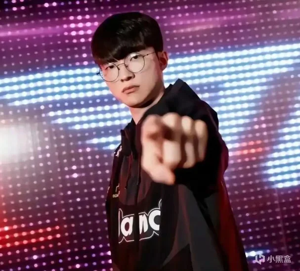 霸气自评！Faker 选出各赛区传奇，LPL 最佳是 UZI