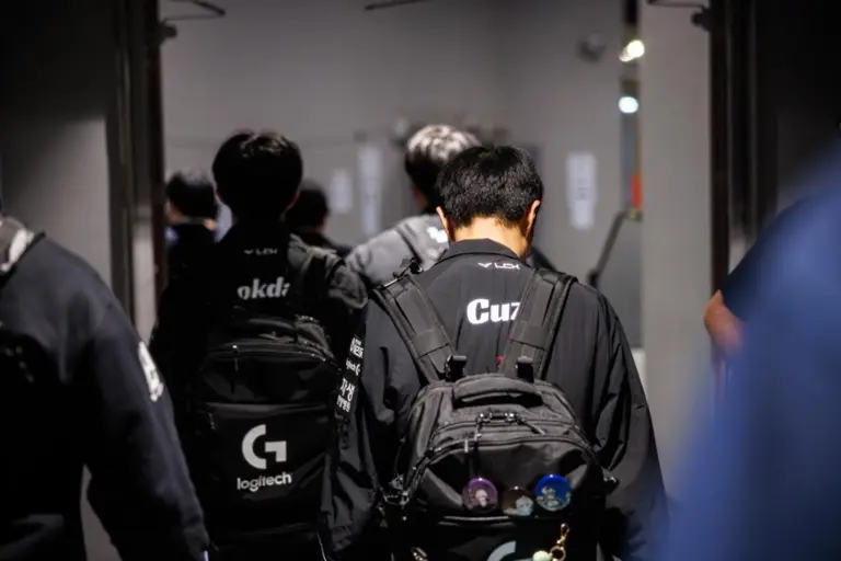 《英雄联盟》S15决赛赛后KT群访：过程本身已经非常重要