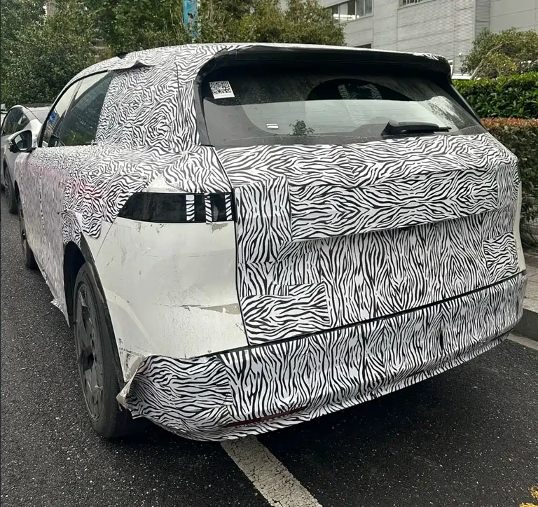 不止N7/N6，日产N8也要来了，内饰似理想，或为中大型SUV