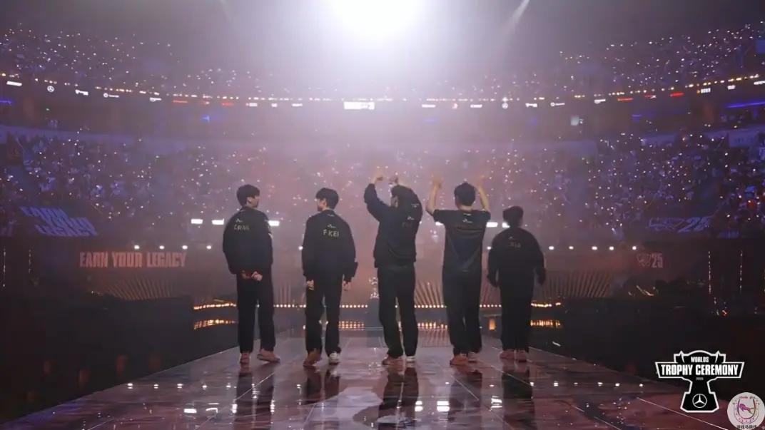 LOL：T1三连冠转会期再次掌握主动权！没人在意谁是Zeus了