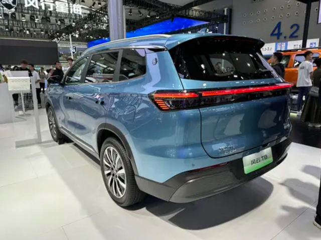 搭载1.5T插混，纯电续航90公里，奇瑞风云T8亮相广州车展