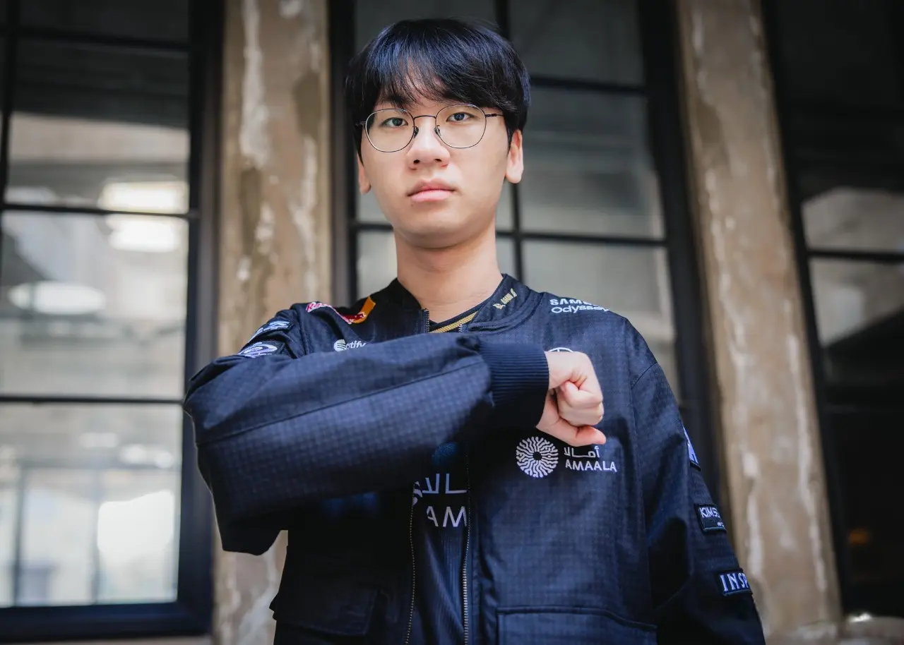 Doran跟随T1夺得首个世界赛冠军，玩家调侃想去T1付费上班！