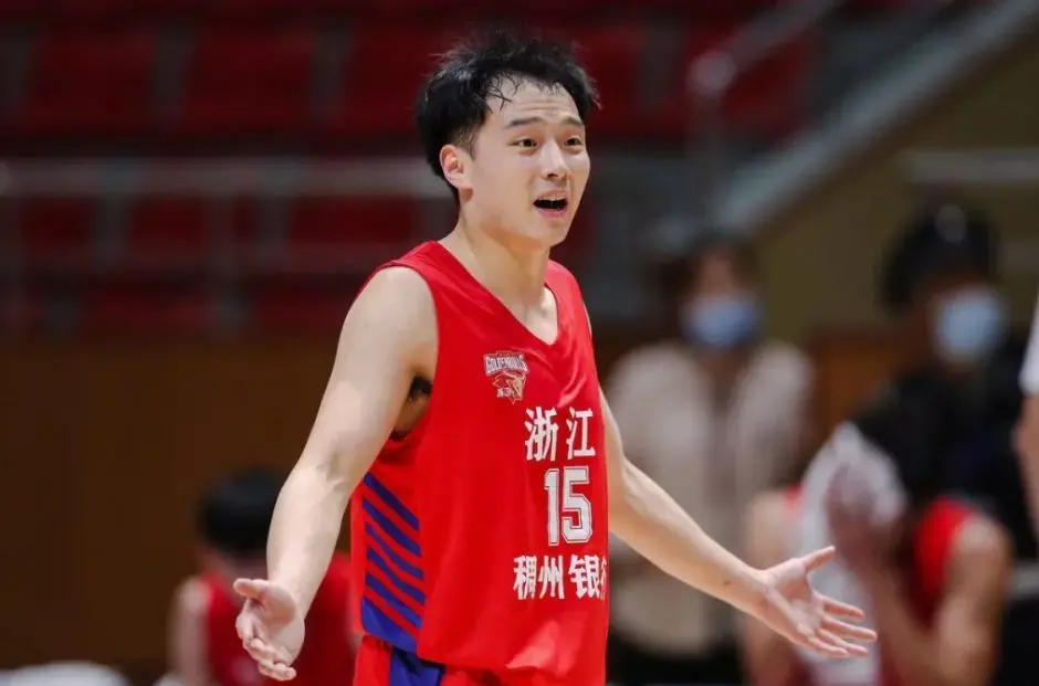 CCTV5直播，广东男篮VS浙江男篮，徐杰PK王奕博，杜锋拒绝爆冷！