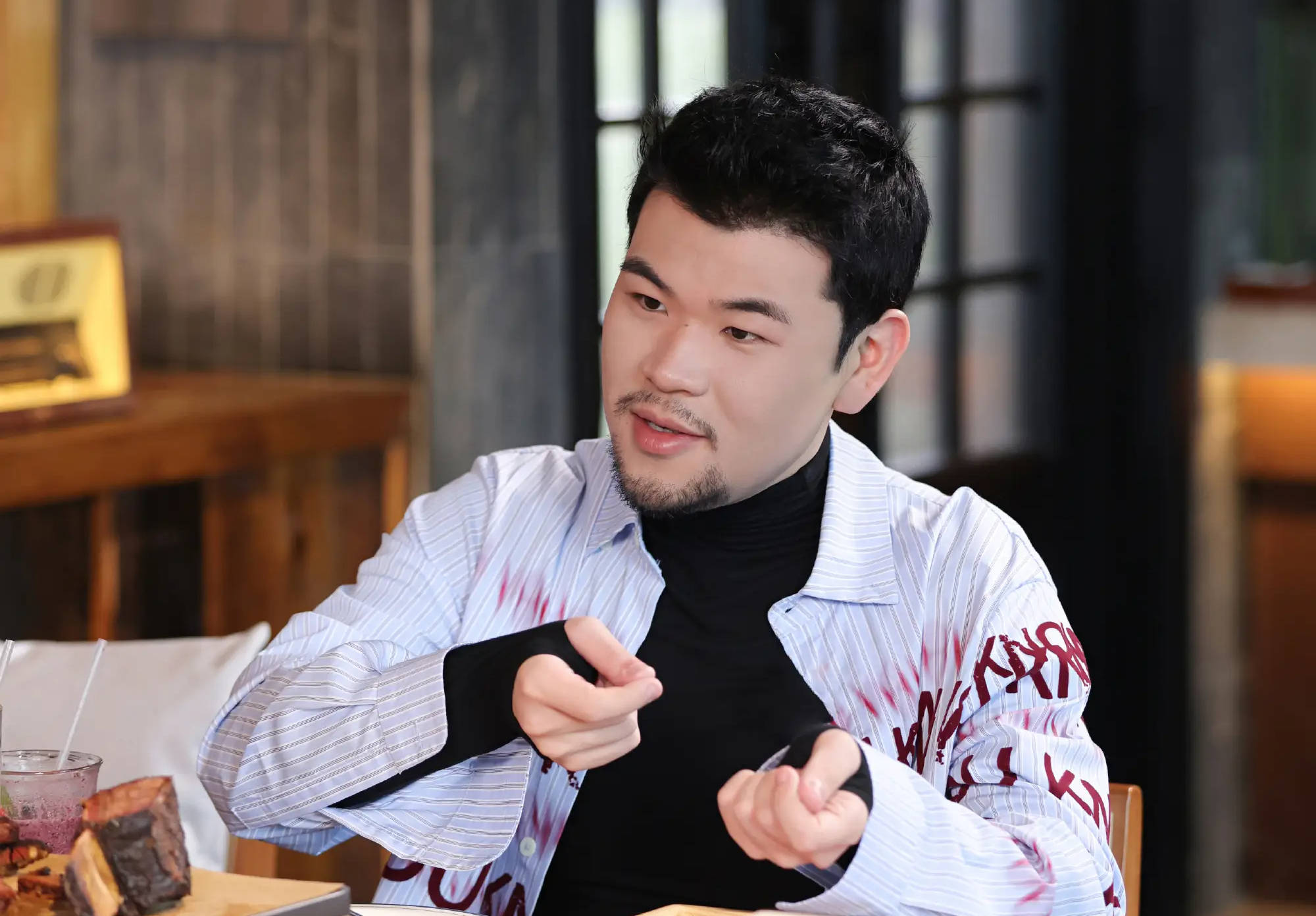 说唱歌手KnowKnow幽默官宣二胎：三号know崽维护中，爸爸会继续加油
