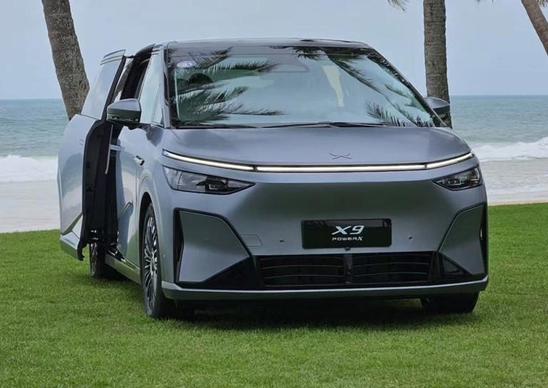 打破 MPV 固有认知！小鹏 X9 新款曝光：智能驾驶 + 740km 续航，35.98 万起冲不冲？