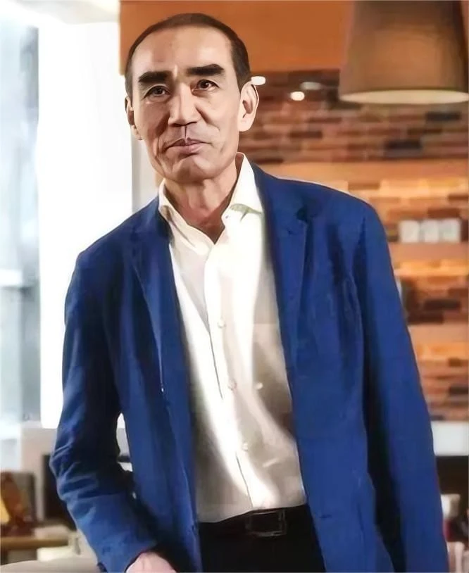 “抄”成福建首富！许世辉曾身价672亿，如今儿子去世、公司退市