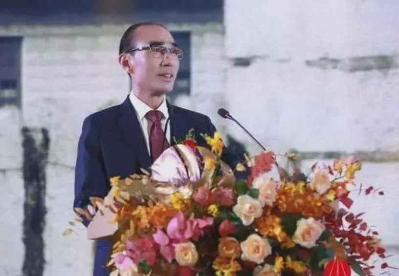 “抄”成福建首富！许世辉曾身价672亿，如今儿子去世、公司退市