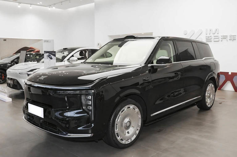 全新“理想L9”接班人！33.28万起，六座增程SUV，纯电续航402Km