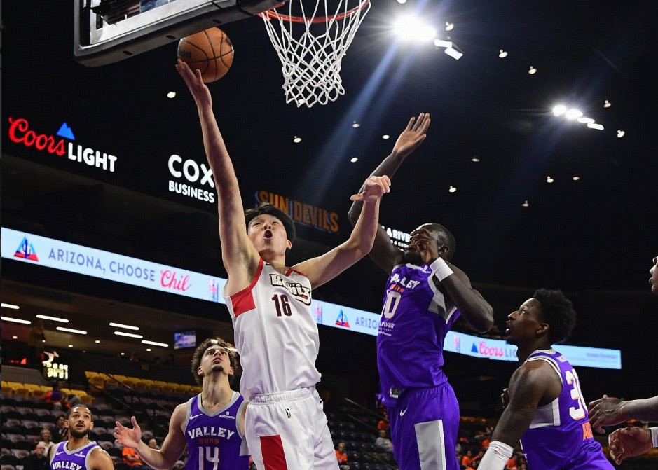 杨瀚森G联赛首秀8分13板4助！混音107-104逆转山谷