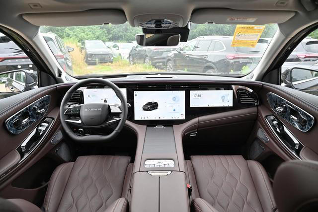 2025款星途揽月，标配2.0T+8AT