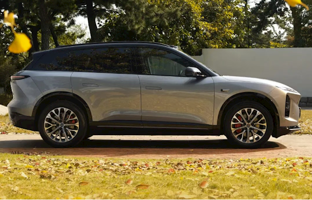 最畅销高端纯电SUV！蔚来ES6 30万台纪念版上市：34.98万起