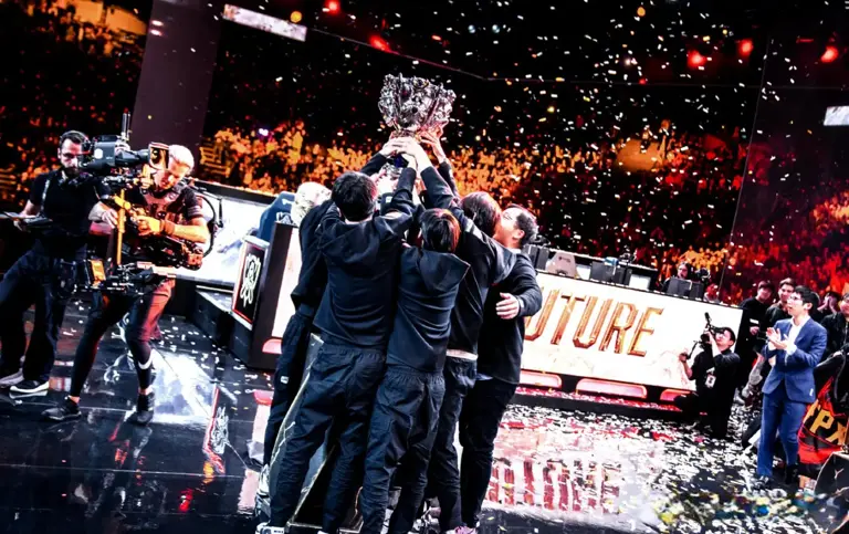 FPX官宣退出LPL！涵艺爆料：369可能休息，AL全员续约