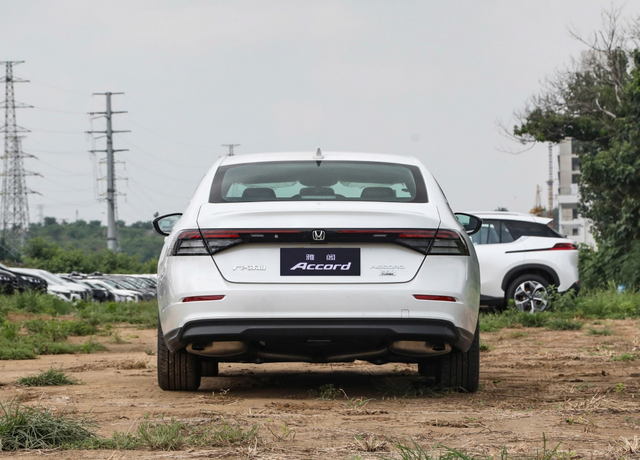 本田雅阁降至12.68万，1.5T+CVT可靠耐用超适合家用