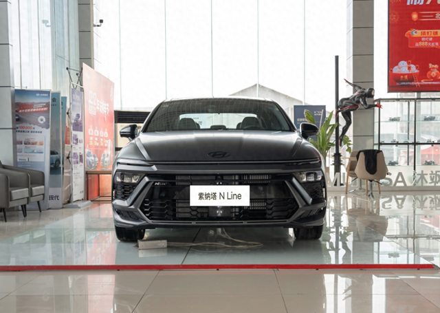 现代索纳塔17.38万起，2.0T+8AT配置丰富宜家用