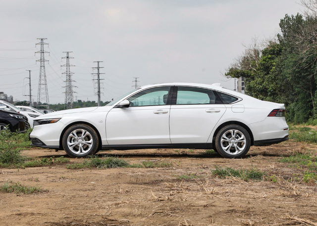 本田雅阁降至12.68万，1.5T+CVT可靠耐用超适合家用