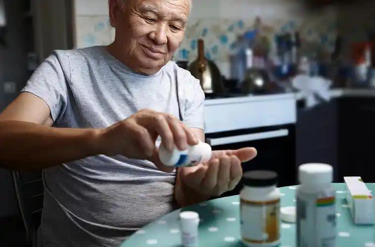 医生忠告：79岁以上糖尿病患者确诊后常做的6件事