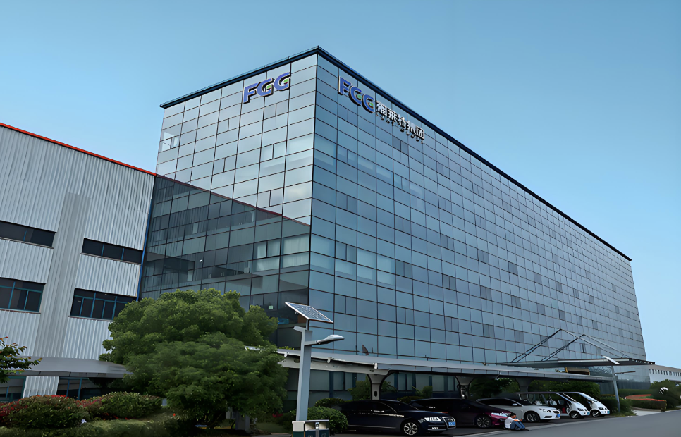 净利暴增285%！380亿光伏玻璃巨头，熬过至暗时刻