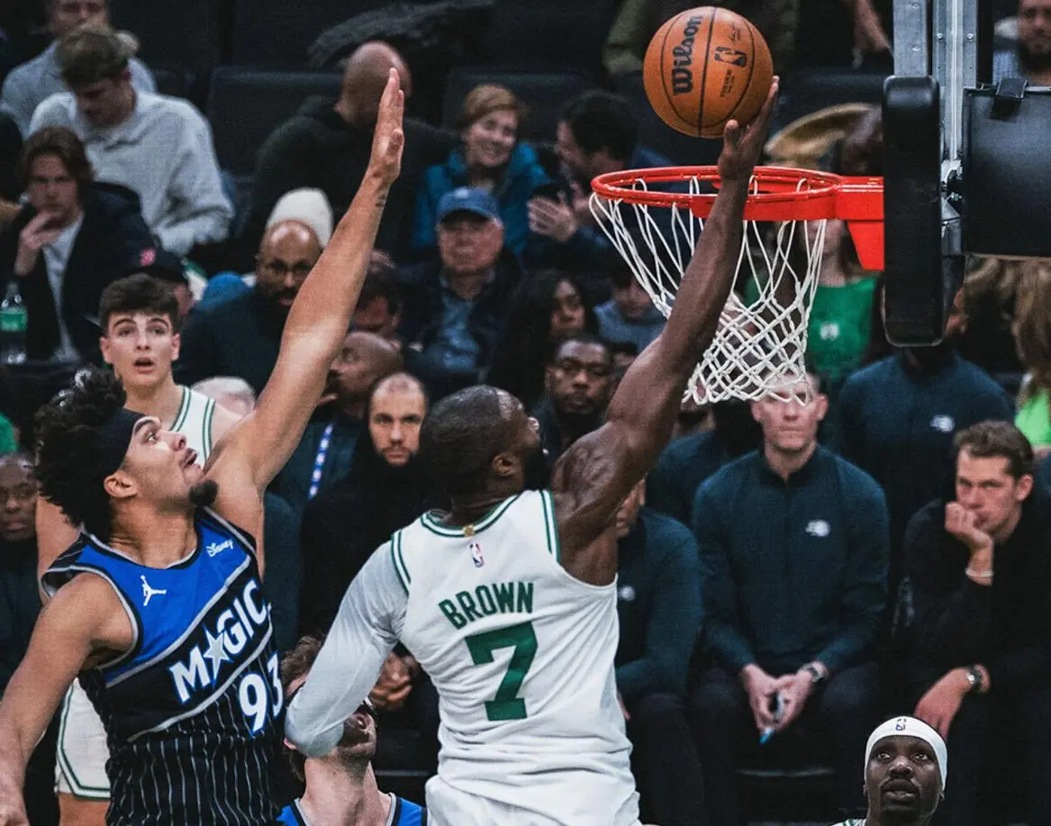 东契奇33+11+8无缘日最佳！因为亚历山大轰37+7刷爆纪录