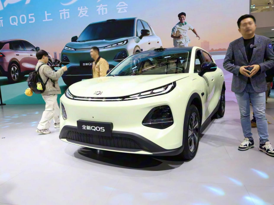 10万级纯电SUV有多卷？看完启源Q05和零跑A10你就懂了！