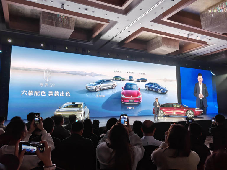 30.98 万起，新款享界S9发布，鸿蒙智行 MPV 马上就到