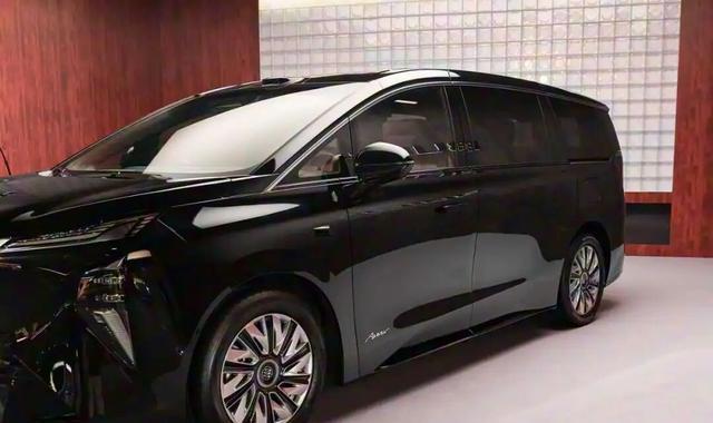 GL8车主看新车傻眼了，别克新MPV油耗才0.8L，到底变了啥？