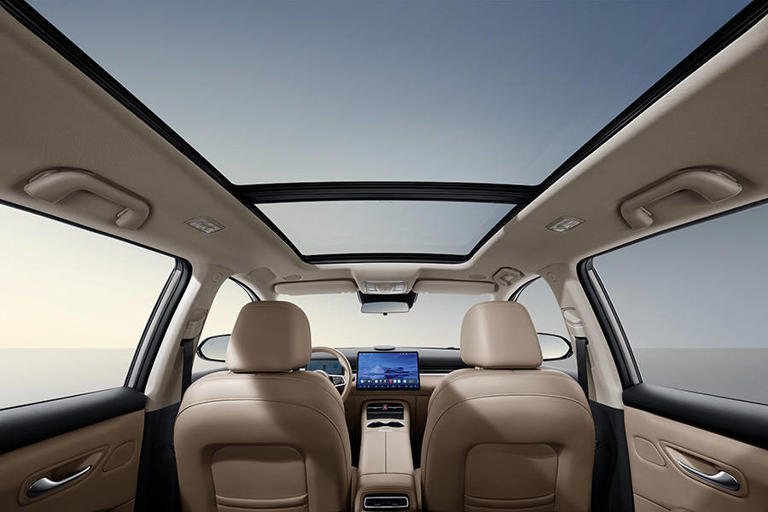 第三代蓝电E5 PLUS上市：230km纯电续航+智能四驱 限时换新价11.98万起