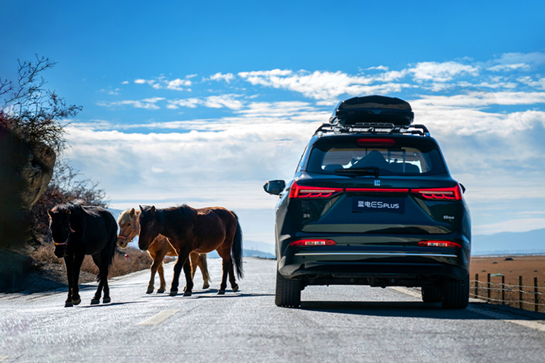 十二万以内入手长续航大增程，第三代蓝电E5 PLUS实力几何