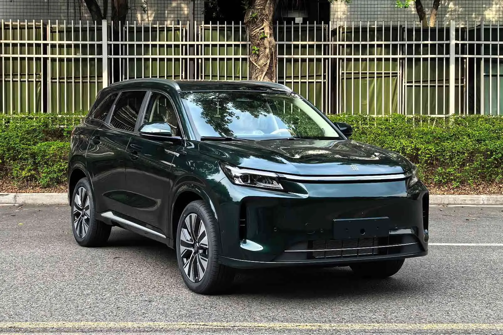 赛力斯的又一张王牌? 第三代蓝电E5 PLUS是更亲民的问界?