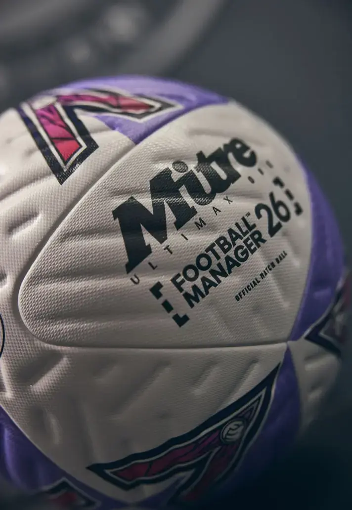 Mitre 与 Football Manager 联名推出限量版 Ultimax 足球