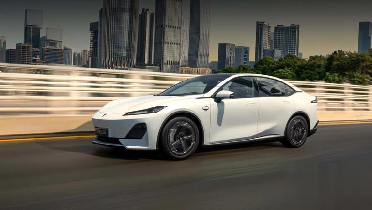 11.99万起，2025款深蓝SL03新车值得买吗?