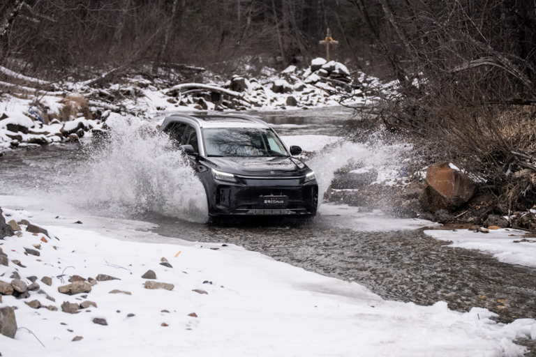 这才是全家出行的最优选!第三代蓝电E5 PLUS上市，限时11.98万!