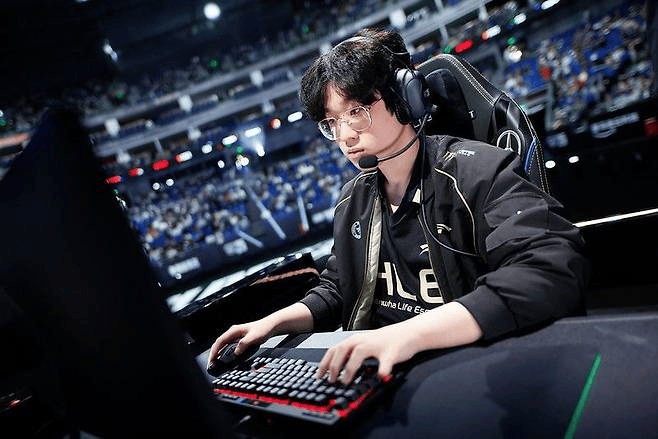 Zeus：进赫哥长期在LPL，在一些关键局面的想法和我有所不同