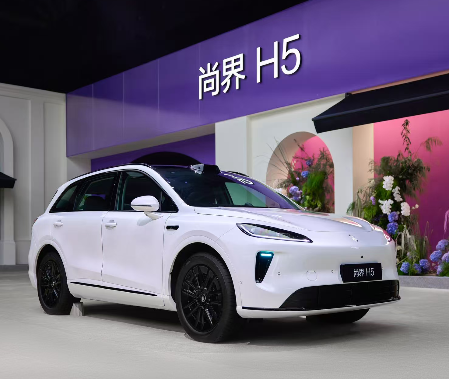 尚界H5交付破2万!余承东透露品牌2026年推高端轿跑