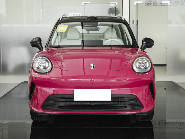 纯电SUV似缩小版“卡宴”，预售不足11万，续航580Km配激光雷达