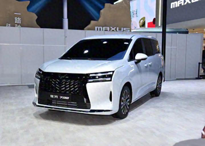 车长4米9！10万级MPV油电混动三选一