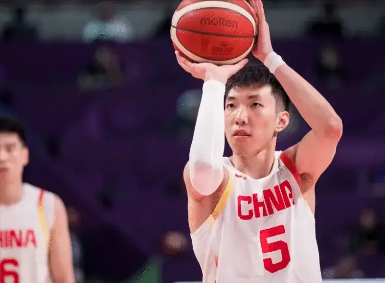 中国男篮76-80韩国！球员评分：4人满分，1人良好，4人不合格