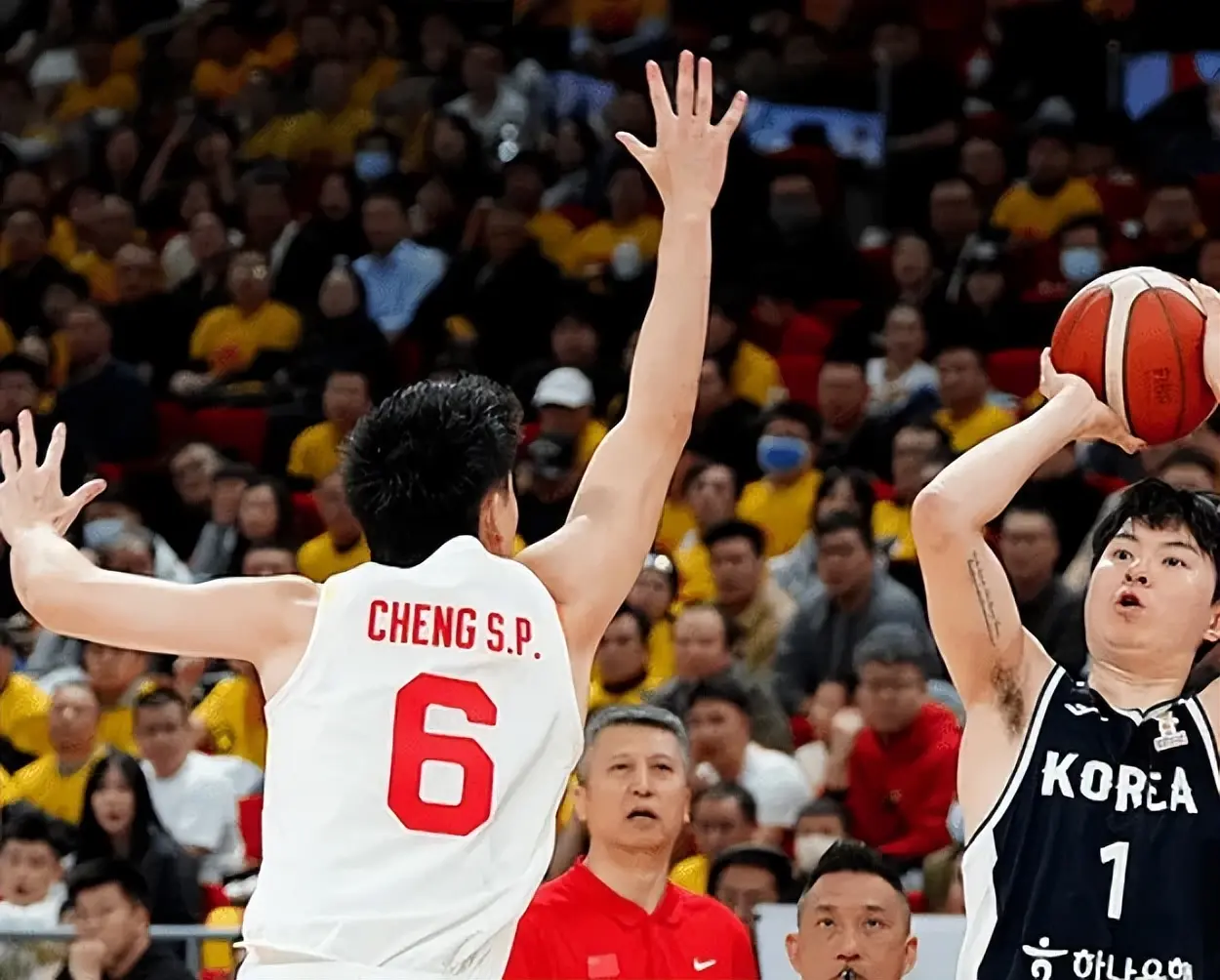 中国男篮76-80韩国！球员评分：4人满分，1人良好，4人不合格