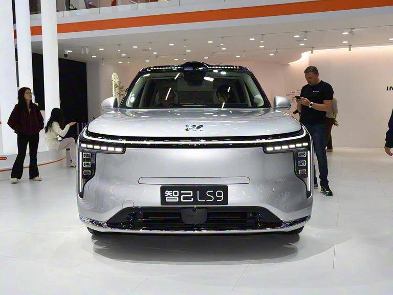 2025广州车展：智己LS9携超级增程冲击理想L9、问界M9