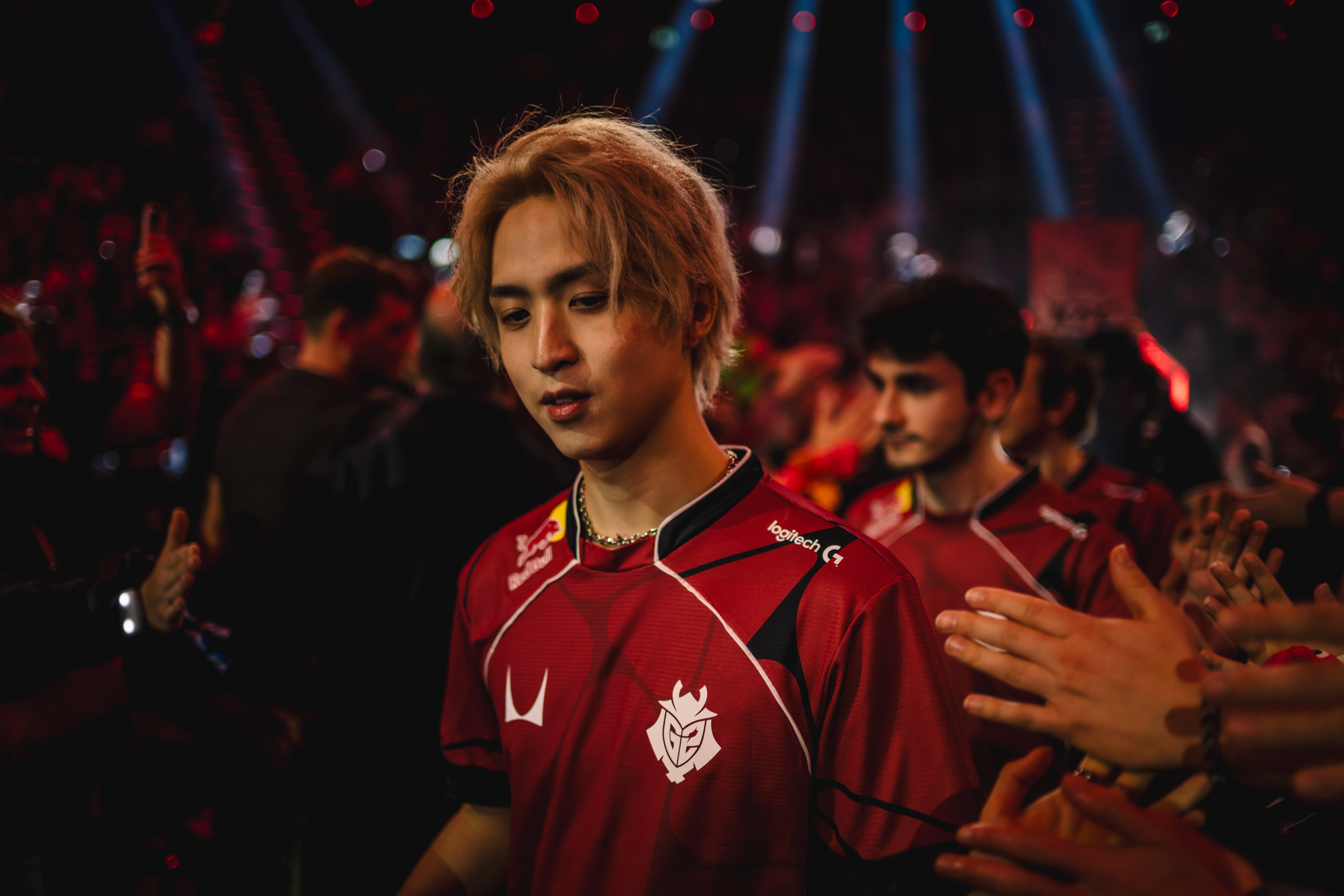 G2分享Hans Sama红牛杯入场照片：金色与红色更配哦