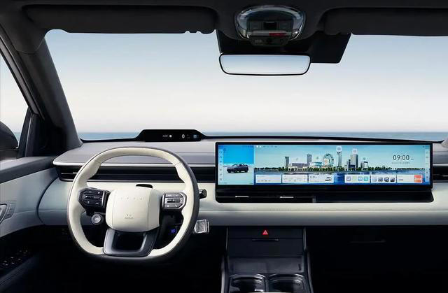 北京现代EO羿欧：赛博之眼+大屏协同，行车安全再升级