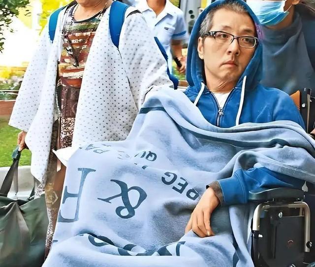 57岁音乐人袁惟仁再进医院，成植物人3年身形消瘦，曾为王菲写歌