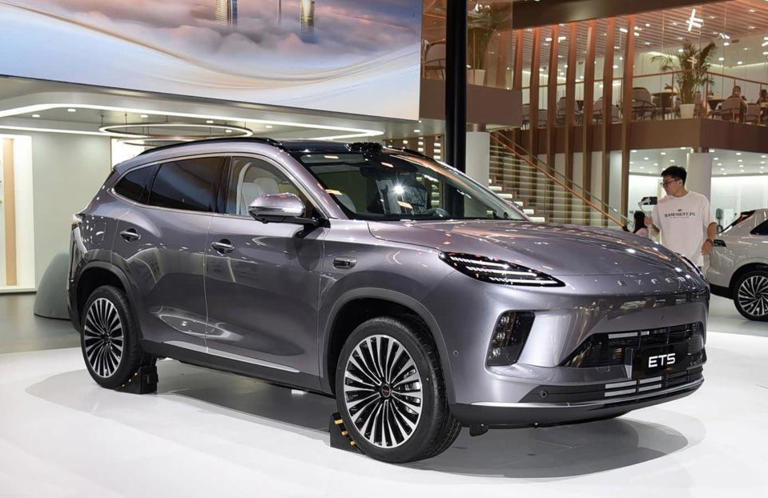 星途ET5终迎上市，配猎鹰700驾驶辅助系统，综合续航1310公里