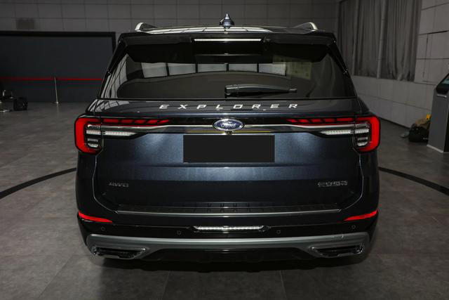 售价30.98万起，福特探险者上市，动力升级还配8155芯片