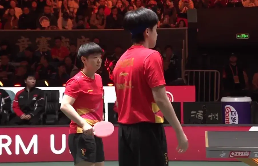 CCTV5直播! WTT香港总决赛次日赛程，莎头迎国乒内战，孙颖莎一天两赛